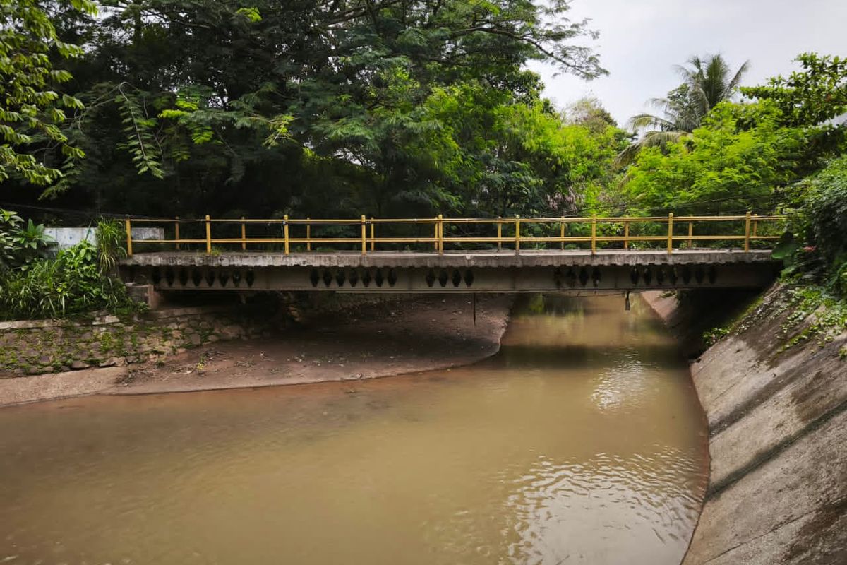 Fenomena Aneh di Rawa Buntu: Air Kali Kerap Berubah Warna, Warga Waswas ...