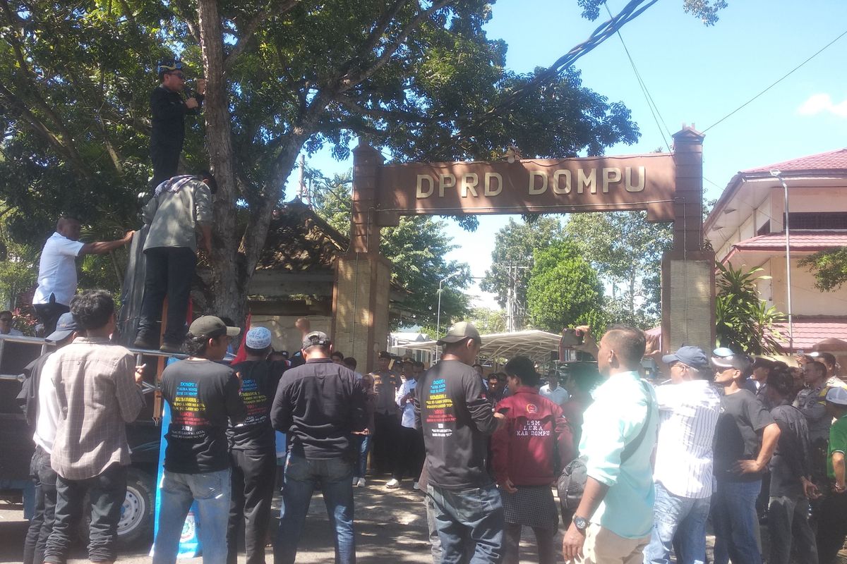 Tuntut Percepatan Pemekaran Provinsi Pulau Sumbawa, Warga Dompu Gelar Aksi