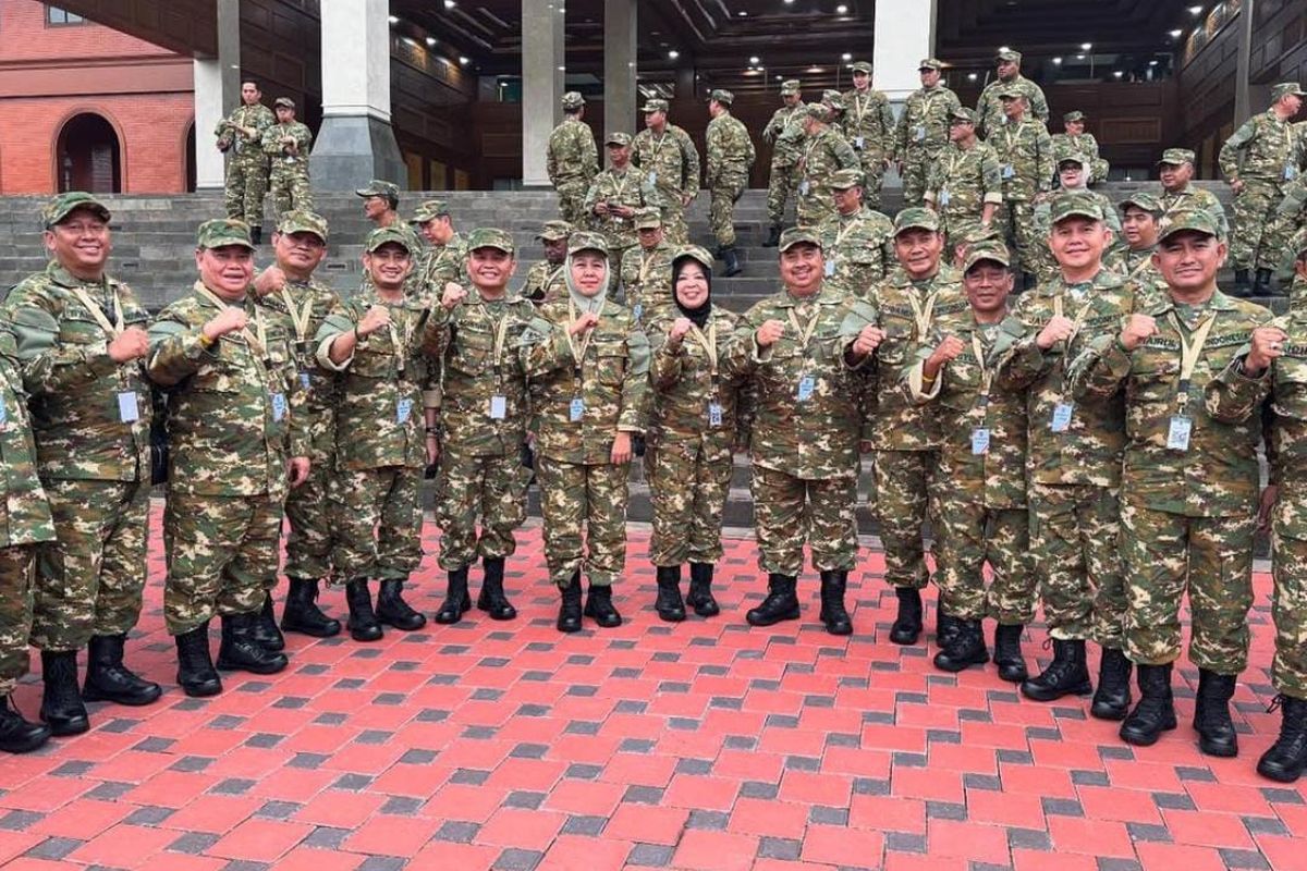 Bupati Sekaligus Ketua DPC PDIP Kotawaringin Timur Halikinnor Tetap Ikut Retret Sejak Hari Pertama