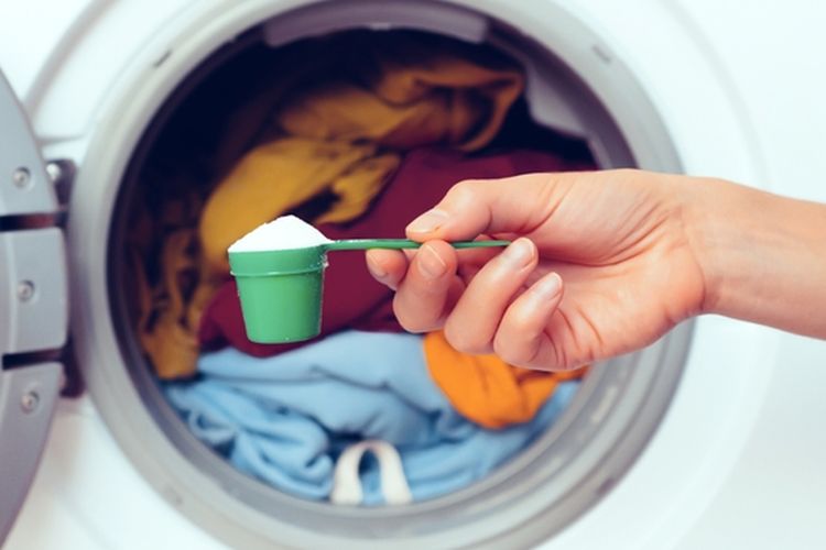 Cara Mengetahui Jumlah Deterjen yang Dibutuhkan untuk Mencuci Pakaian
