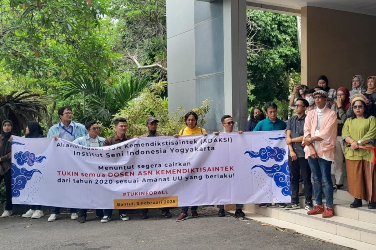Dosen ASN ISI Yogyakarta Demo di Kampus, Protes Tukin 4 Tahun Belum Cair