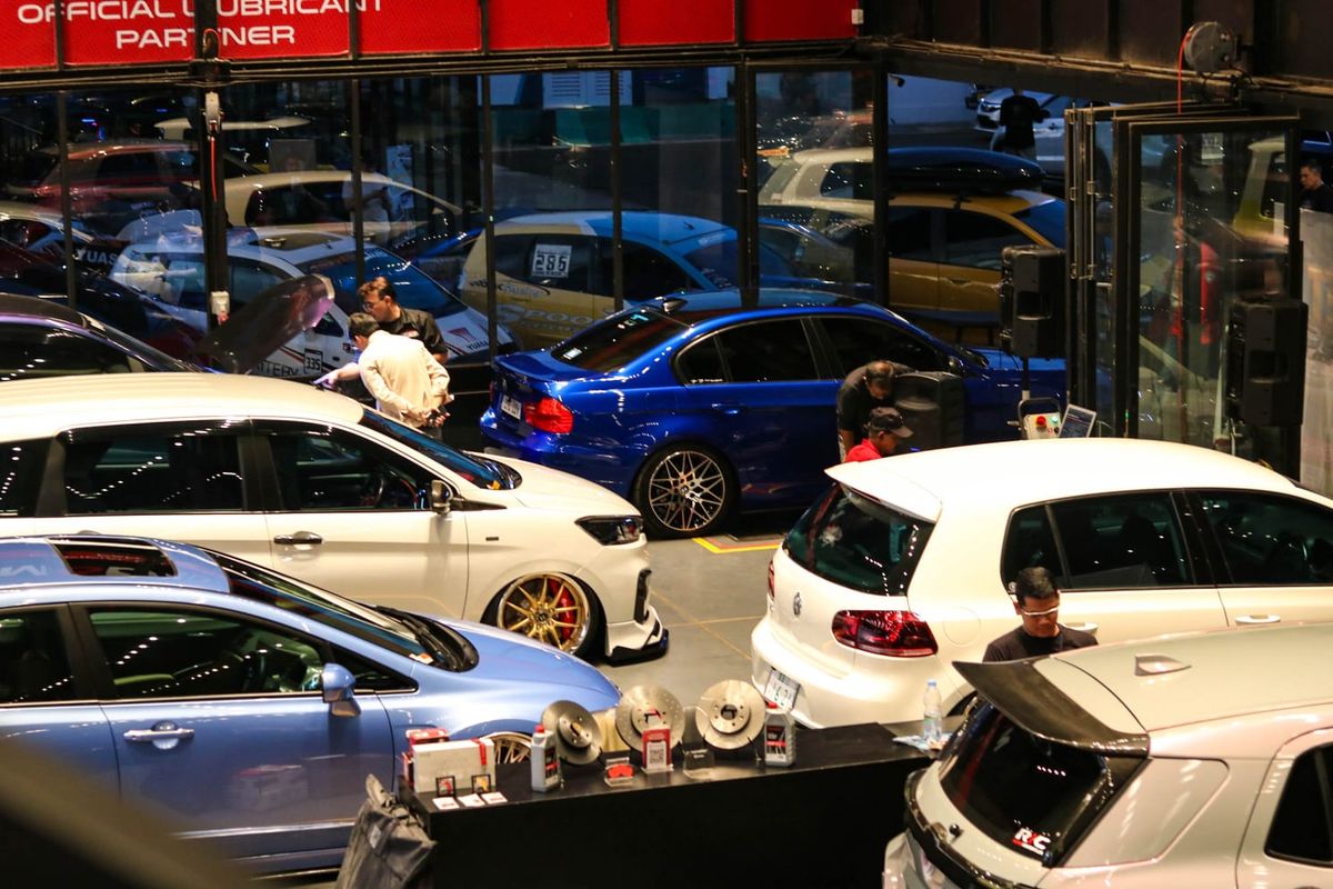 Indonesia Community Gelar Car Meet Up Night, Diikuti 18 Komunitas Mobil