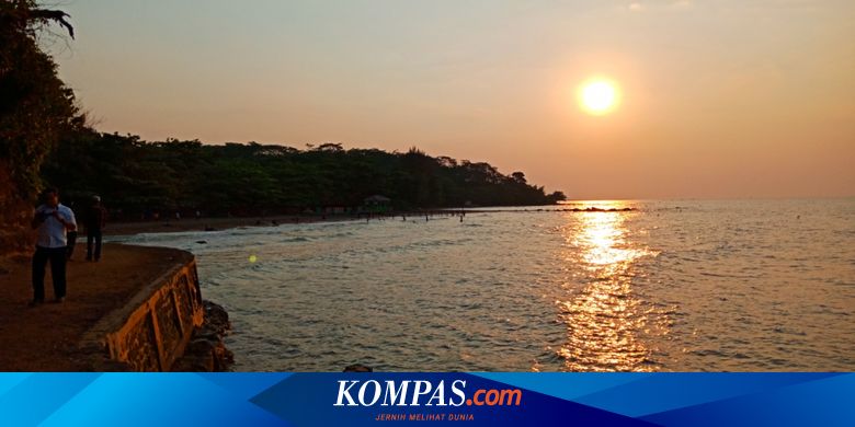 Pantai Ujung Negoro Batang: Aktivitas, Mitos, dan Harga Tiket