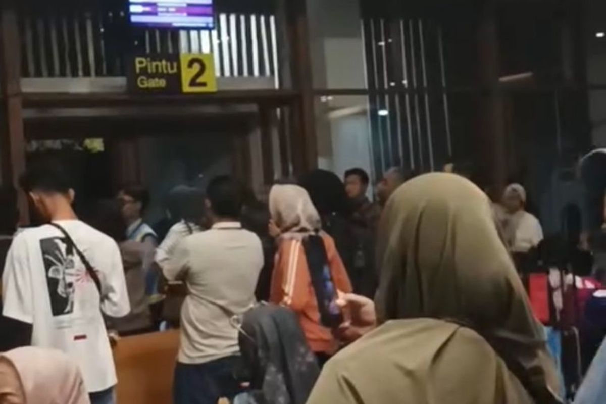 Penumpang Super Air Jet Ngamuk karena Pesawat Batal Berangkat Setelah ...