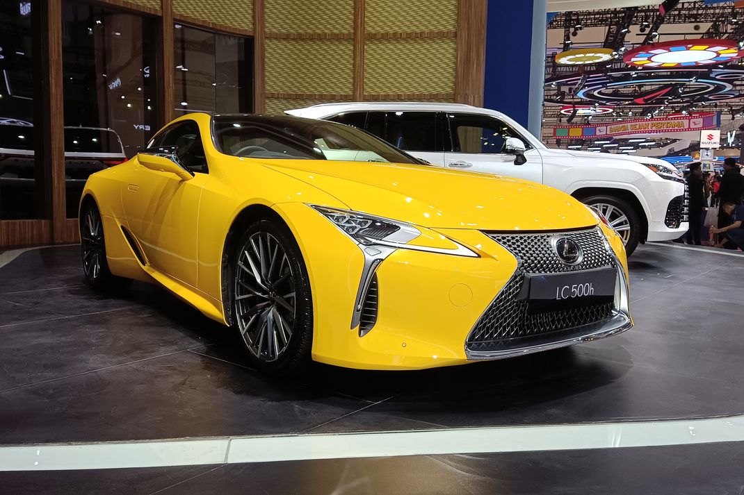 Lexus Indonesia Resmi Meluncurkan LC 500h dan LX 700h di GIIAS 2025 ...