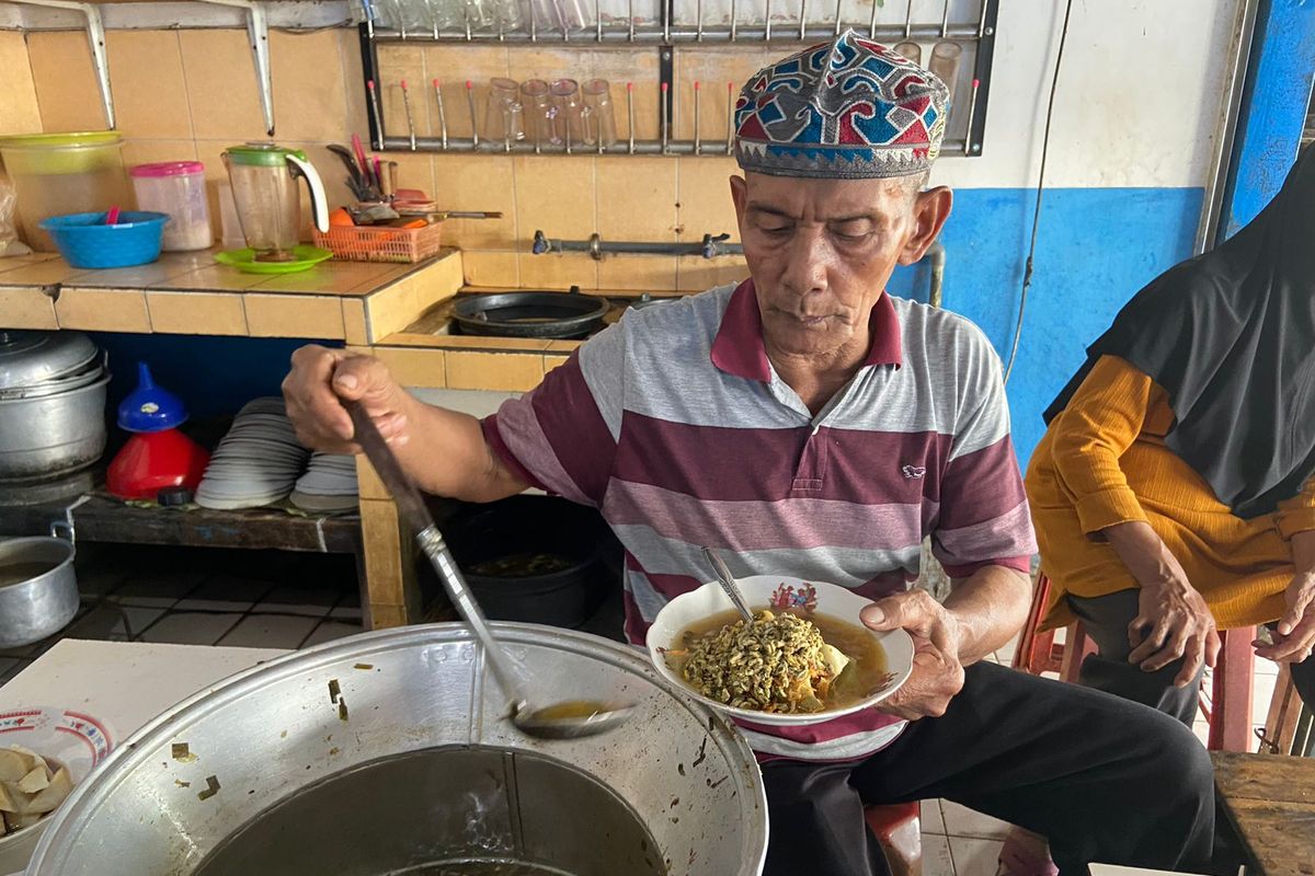 Menikmati Kupang Lontong Cak Kartolo, Kuliner Legendaris Sidoarjo yang ...