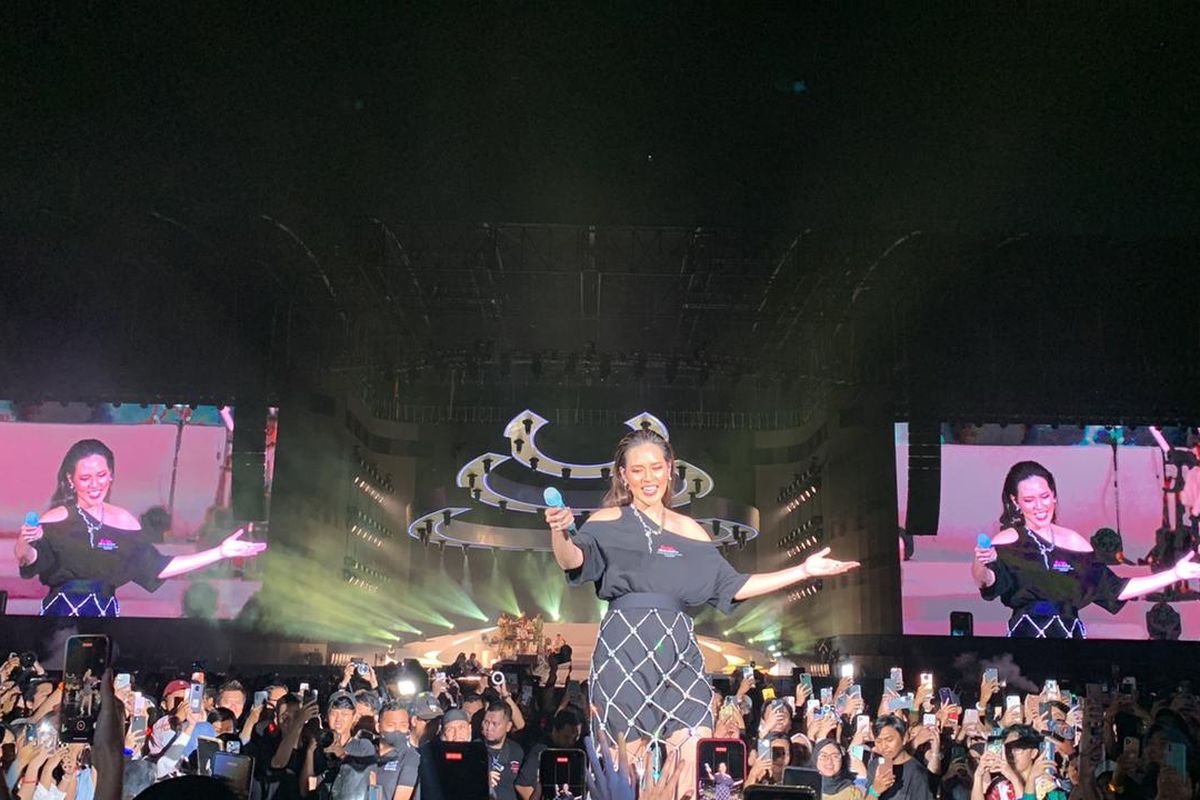 Raisa Cetak Sejarah Jadi Penyanyi Perempuan Pertama yang Konser Tunggal ...