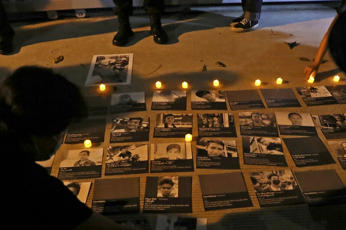 Tiga Pengunjuk Rasa Myanmar Tewas setelah Ratusan Orang Menentang Jam Malam