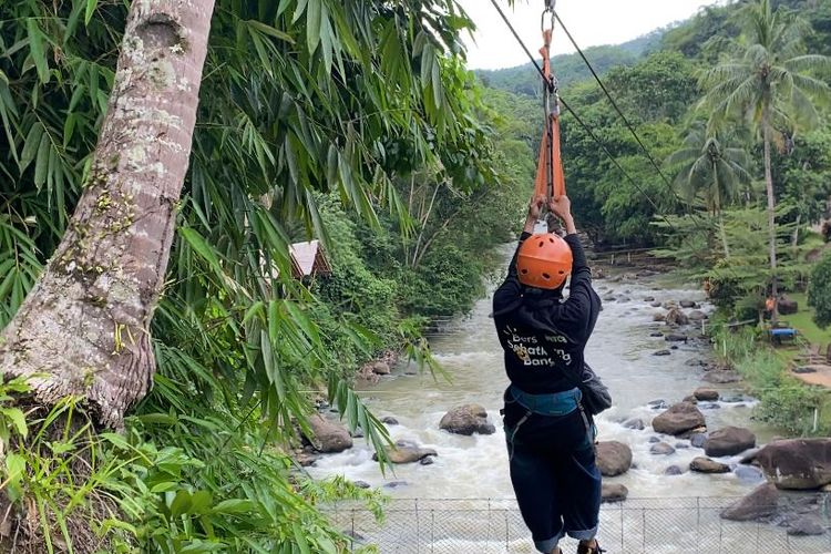 Berita Terkini Harian Flying Fox Sungai Citarik Terbaru Hari Ini ...