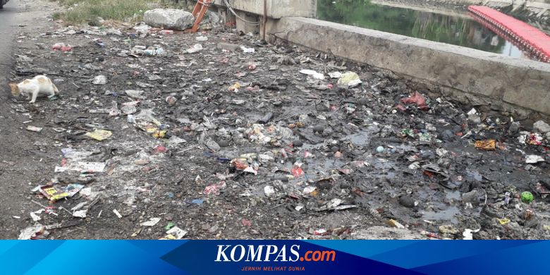 Warga Keluhkan Bau Busuk dari Bekas Tumpukan Sampah di Cilincing