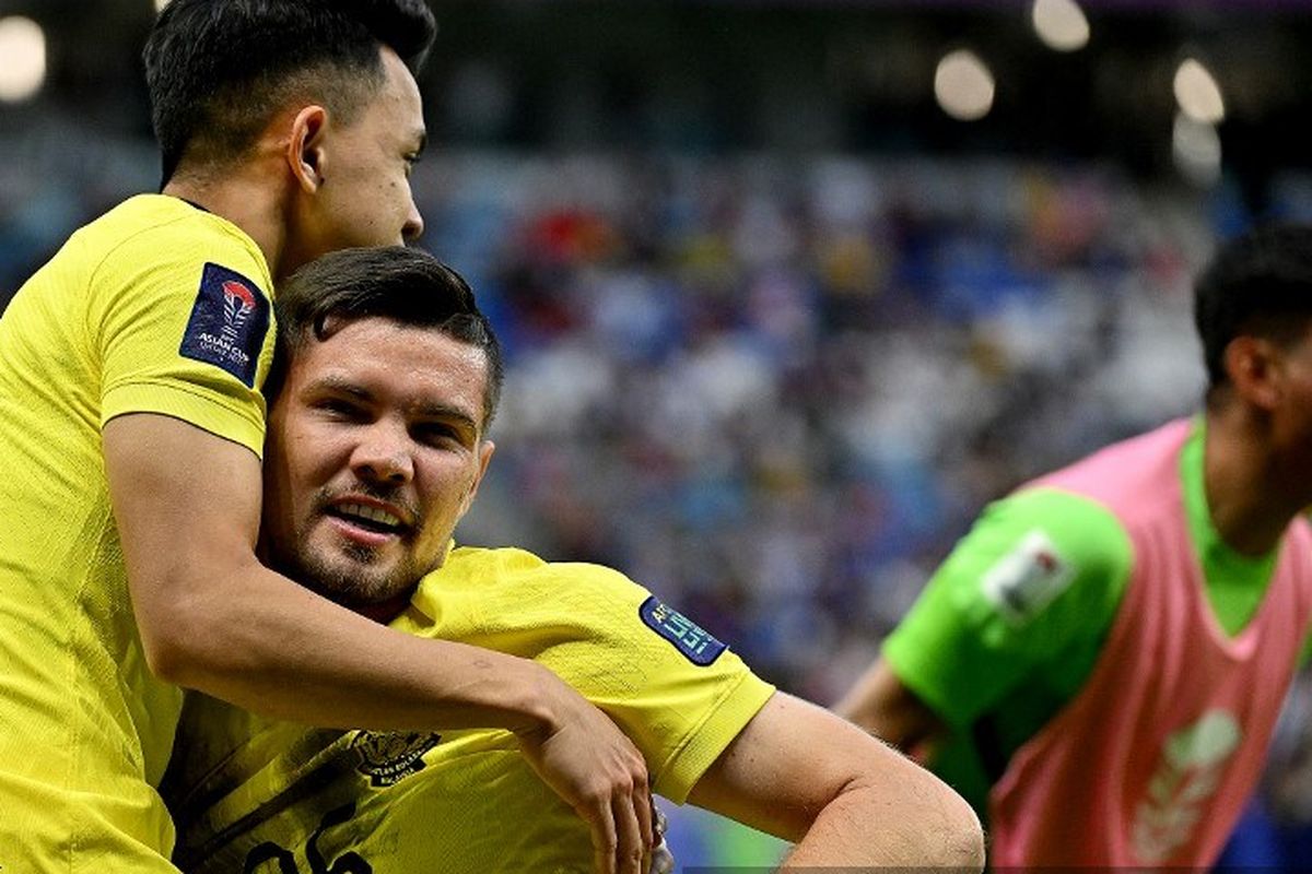 FAM dan Bintang Arab Saudi Dapat Penghargaan dari AFC