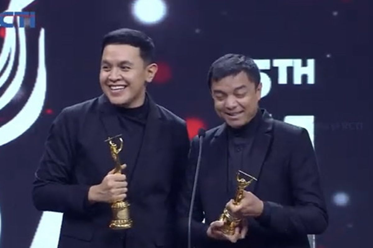 Tulus Borong 4 Piala AMI Awards 2022