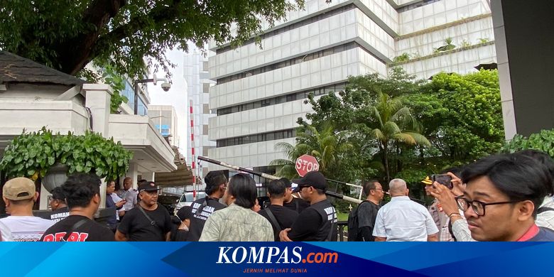 Dicegah Masuk ke Kemenhub, Sopir Truk Demo ODOL: Kenapa Rakyat Tidak ...