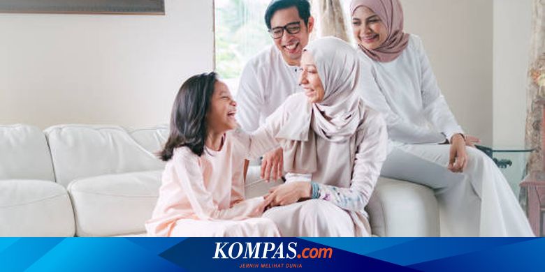 7 Tips Pose Foto Keluarga Besar Pas Lebaran 2023