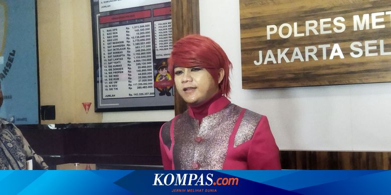 Profil dan Biodata Pesulap Merah: Umur, Keluarga, dan Karier