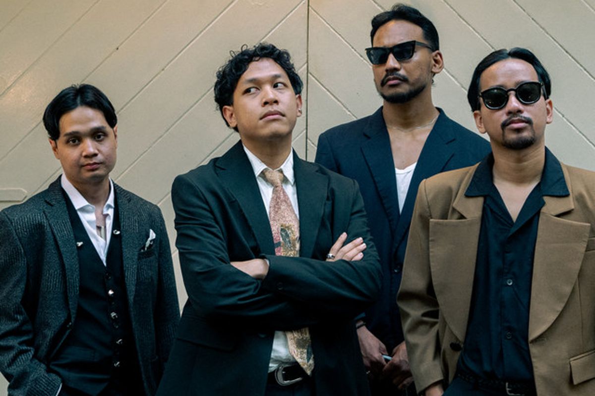 Lirik dan Chord Lagu Nina – .Feast