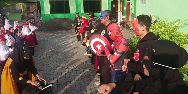 Berita Terkini Harian Guru Berpakaian Superhero Terbaru Hari Ini ...
