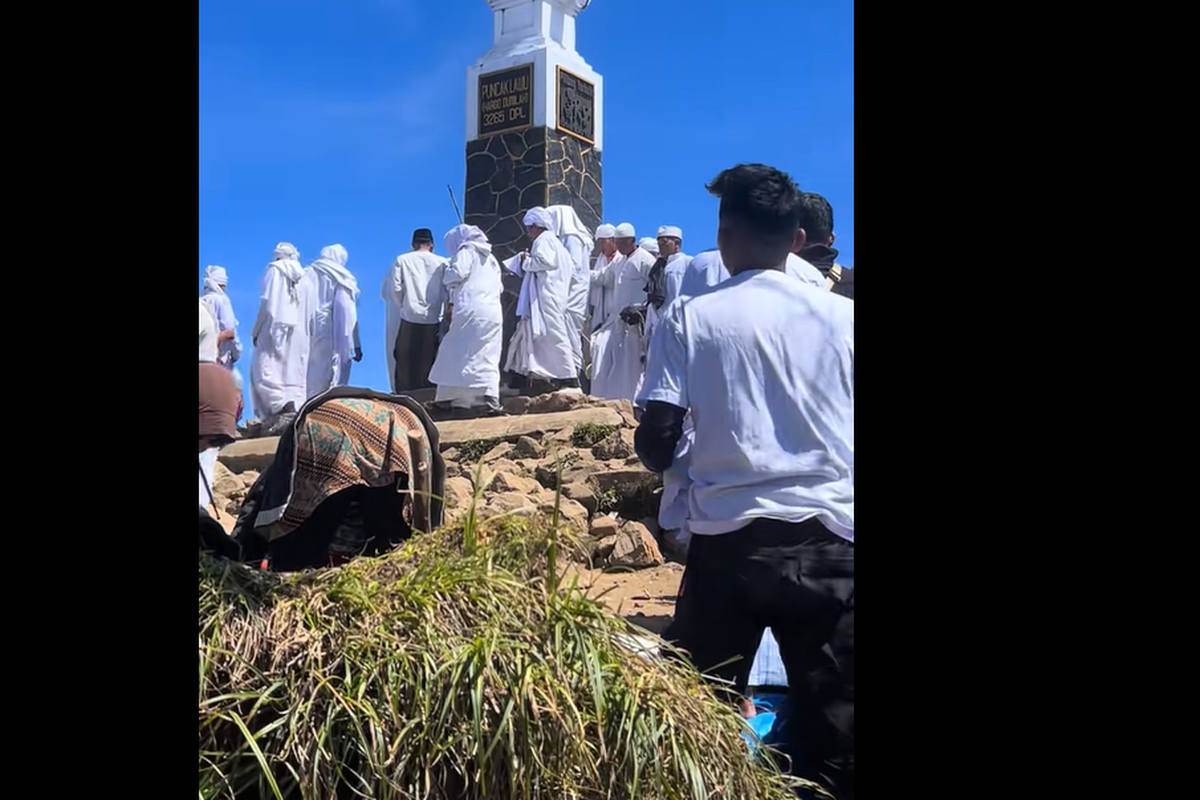 Kesaksian Pendaki yang Merekam Ritual di Gunung Lawu: Sempat Merinding