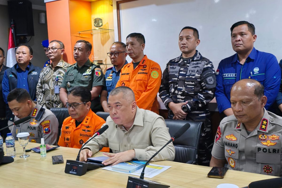 Pantau Langsung Evakuasi KMP Tunu Pratama, Menhub Minta KNKT Investigasi