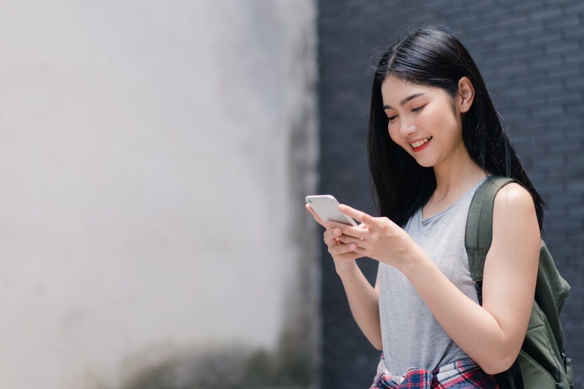 Scroll Medsos Berlebihan Berpotensi Merusak Kebahagiaan, Ini Kata Psikiater