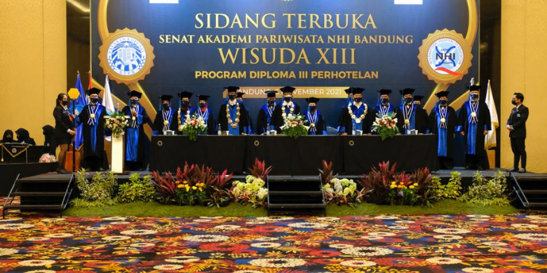 Gelar Wisuda Ke-13, Program D3 Perhotelan Akademi Pariwisata NHI Bandung Siapkan Lulusan Berprestasi