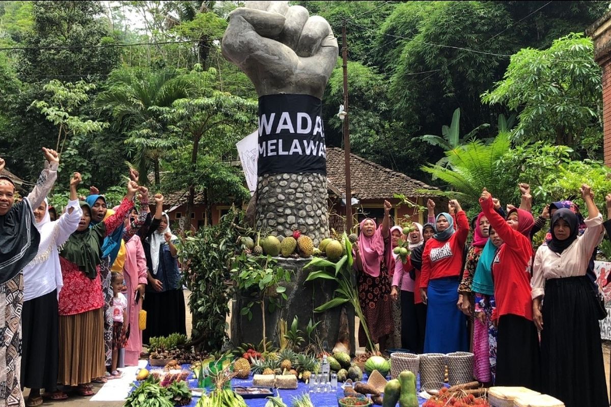 Wujud Perlawanan Warga Wadas Penolak Tambang, Bangun Tugu Perlawanan ...