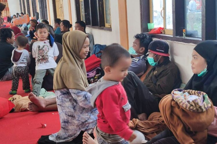 Lahir di Pengungsian Yalimo, Bayi Perempuan Ini Diberi Nama Martha oleh ...