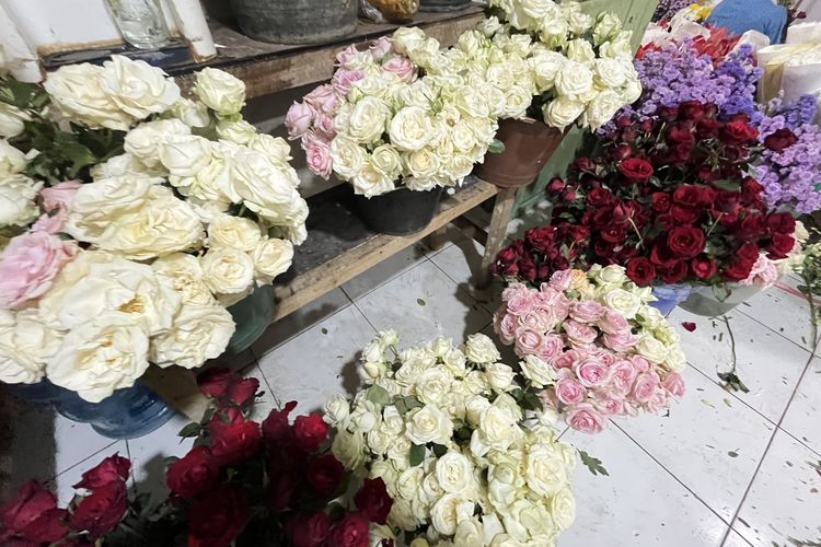 Berita Terkini Harian Pasar Bunga Terbaru Hari Ini - Kompas.com