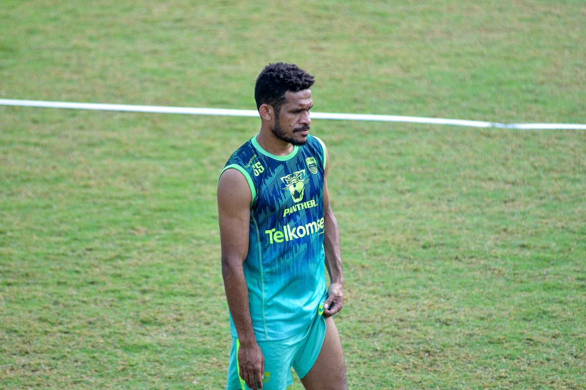 Persib Bantah Kabar Bohong soal Ricky Kambuaya Pindah ke Malaysia