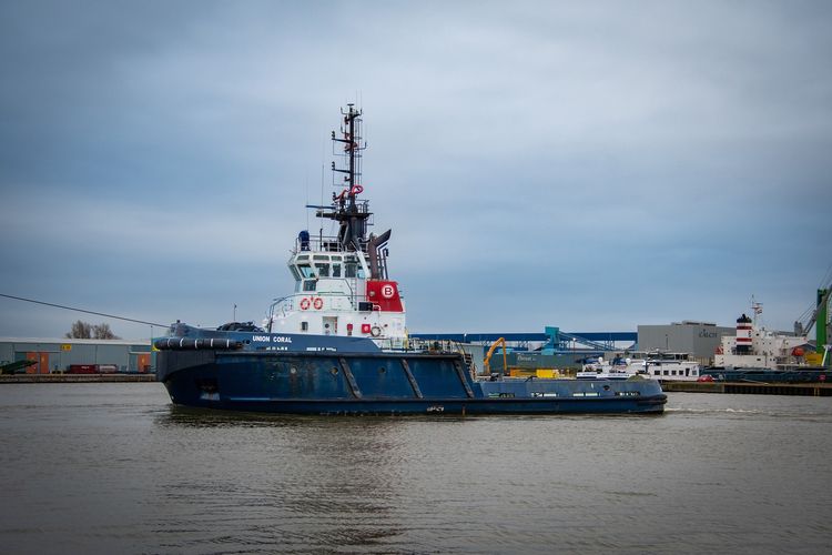 Foto : Penelusuran Lengkap Soal Kapal JKW Mahakam dan Dewi Iriana di ...