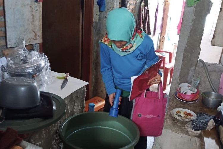 Suka Duka Para Kader Jumantik, Cek Puluhan Rumah hingga Ditolak Warga