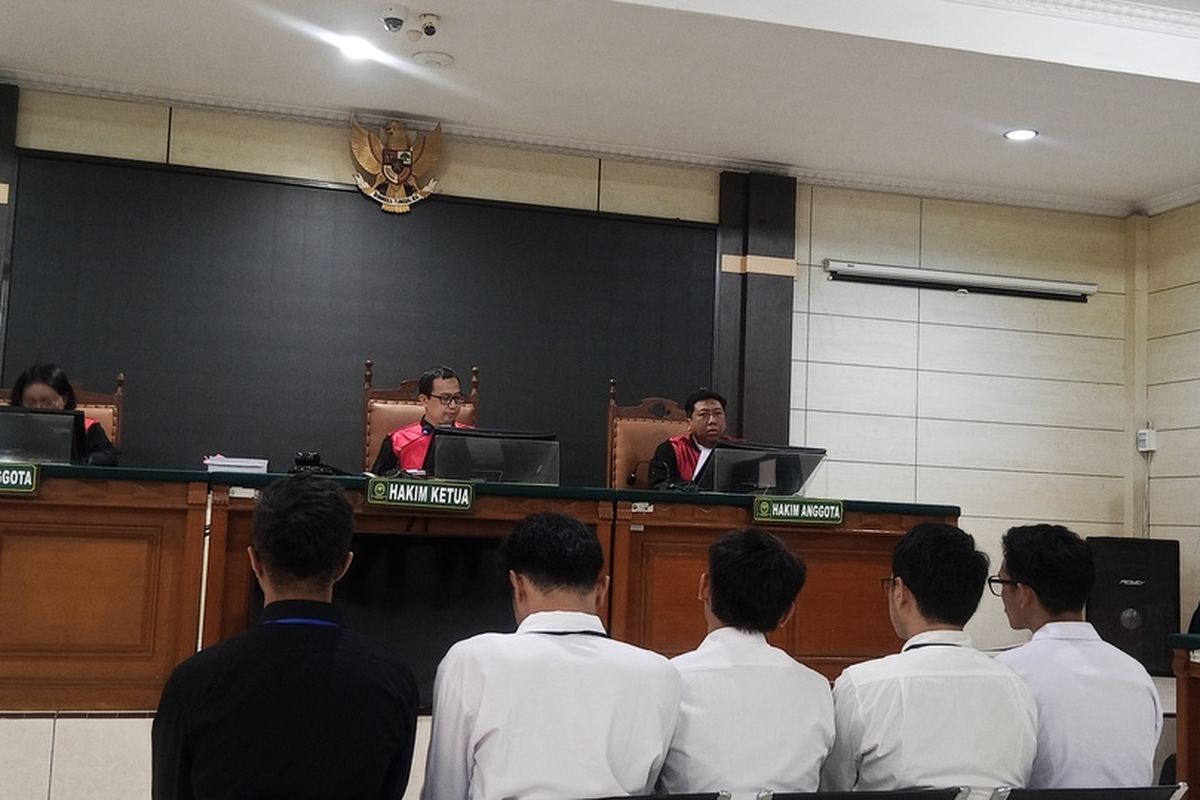 Di Sidang, Afta Mahasiswa Terdakwa Kerusuhan Demo May Day Semarang ...