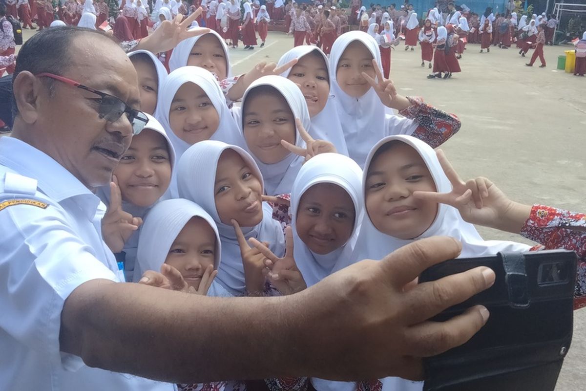 Prabowo Batal Tinjau MBG, Kepsek di Palembang Obati Kecewa Murid ...