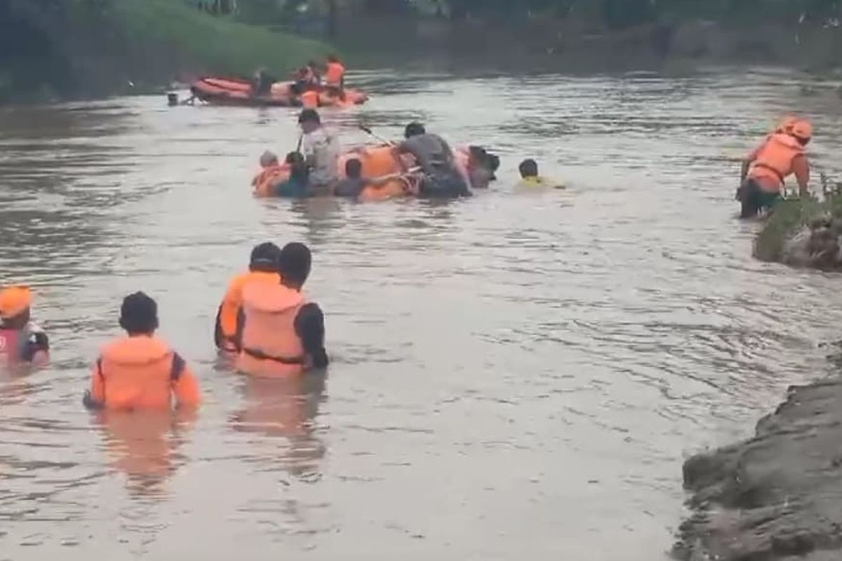 Bocah Disabilitas Mental yang Terseret Banjir di Dompu Belum Ditemukan
