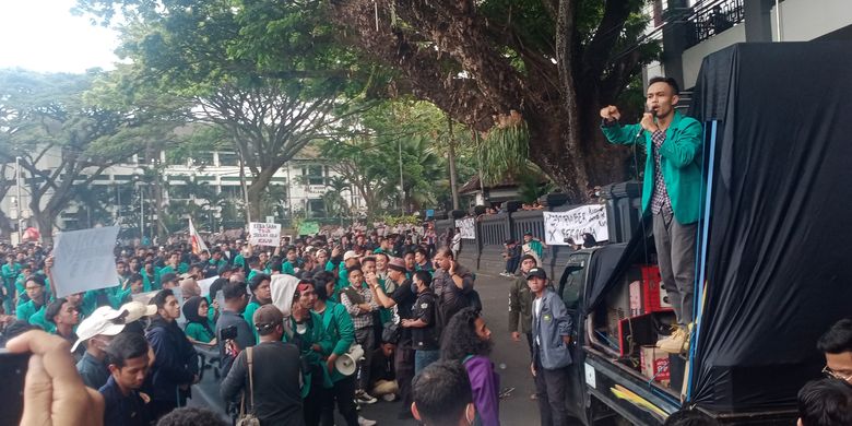 Berita Harian Pertalite Naik Terbaru Hari Ini - Kompas.com