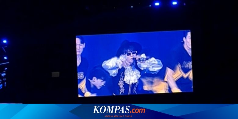 Momen Dino Muncul sebagai Pi Cheolin Saat SEVENTEEN BSS Tampil di GDA ...
