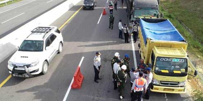 Berita Harian Kecelakaan Akibat Truk Odol Terbaru Hari Ini - Kompas.com