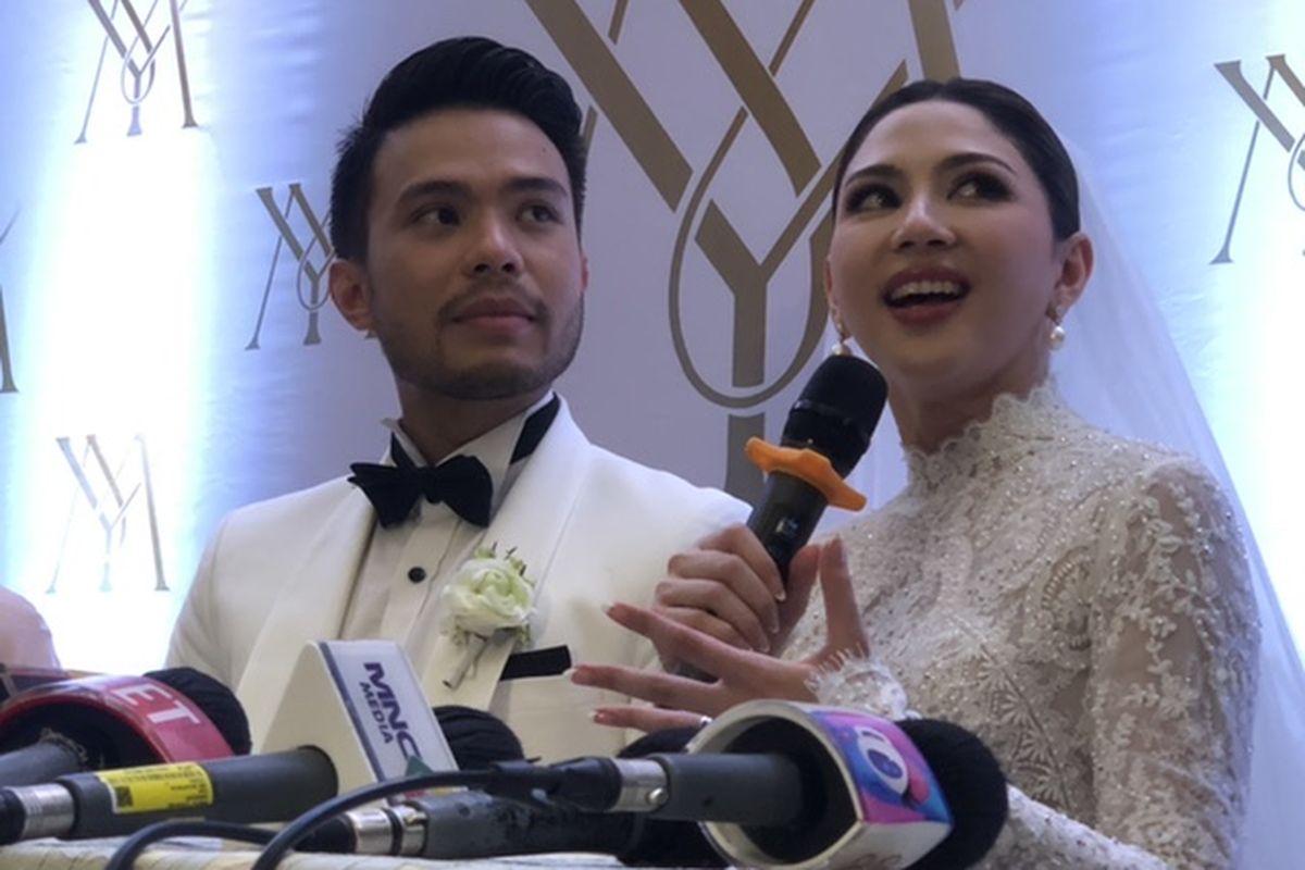 Gaun Jessica Mila Dibuat dengan Bordiran Tangan Yefta Gunawan Selama 50 ...