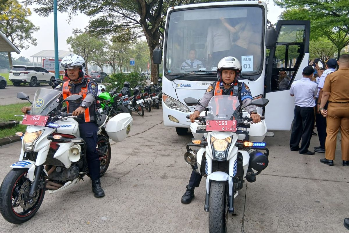 Pemkab Tangerang Luncurkan 4 Bus Sekolah Gratis