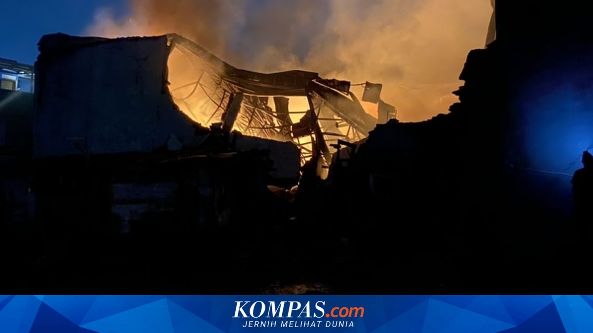 Usai Dinyatakan Padam, Api Kembali Muncul di Pabrik Bahan Bangunan ...