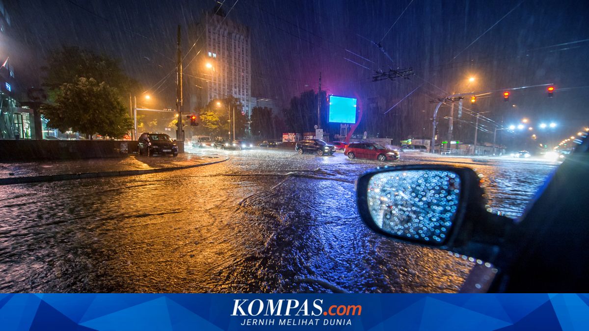Penyebab Hujan Tak Reda Selama Hampir 24 Jam Menurut BMKG