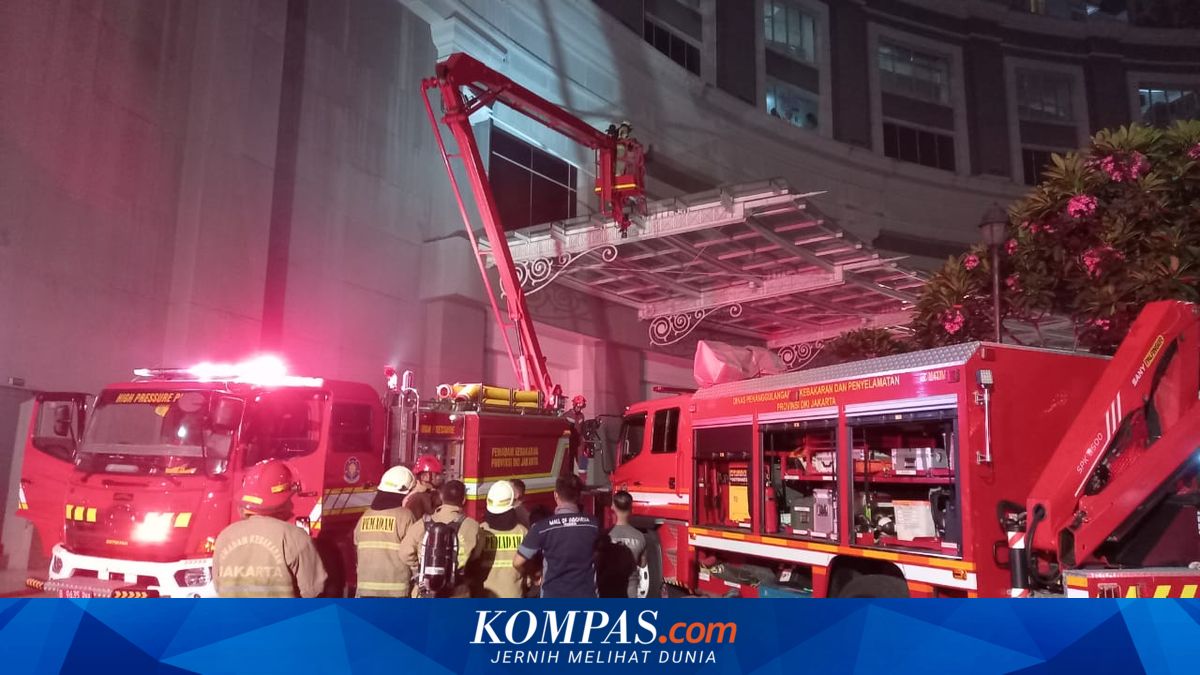 Lantai Satu Mal of Indonesia Kebakaran, Api Padam Setelah Tiga Jam
