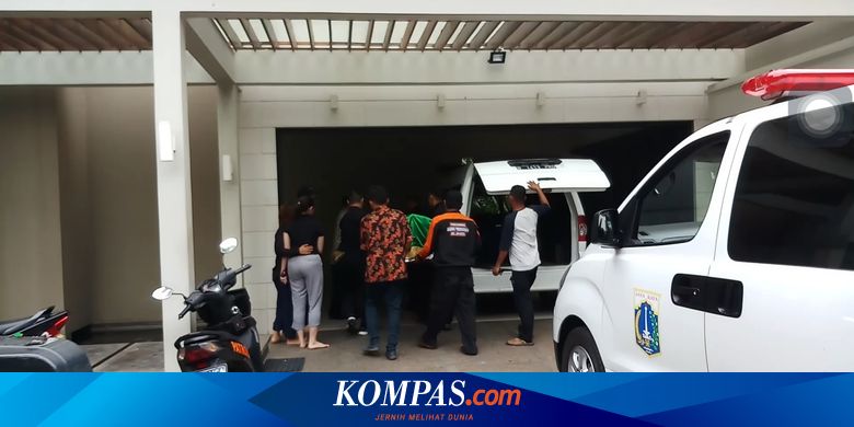 Temani Ashraf Sinclair di Mobil Jenazah, BCL Turun dengan Wajah Sembap