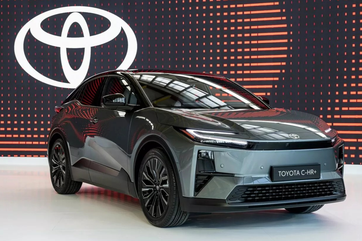SUV Listrik Toyota C-HR+ Siap Meluncur 2026
