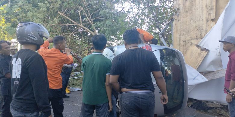 Berita Harian Dosen Its Kecelakaan Terbaru Hari Ini - Kompas.com