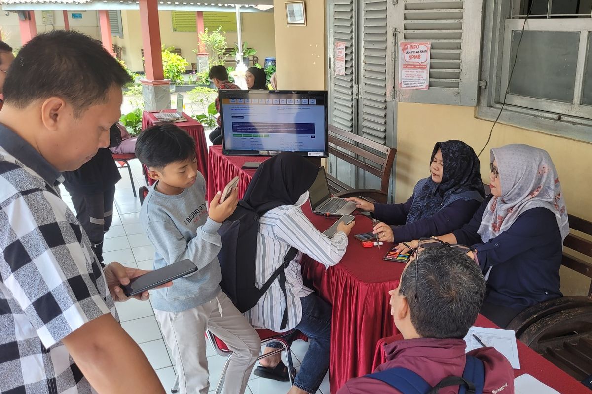 Hari Terakhir Website Masih Bermasalah, Pendaftaran SPMB SMP di Banyumas Diperpanjang