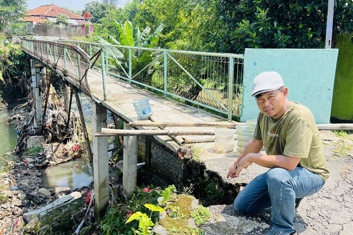 Jembatan Balumbangjaya Bogor Longsor, Akses Jalan Warga Terganggu