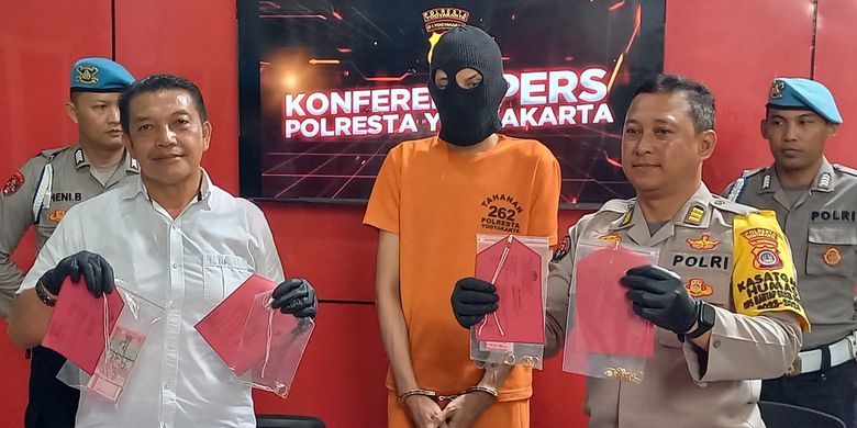 Berita Harian Stalking Media Sosial Terbaru Hari Ini - Kompas.com