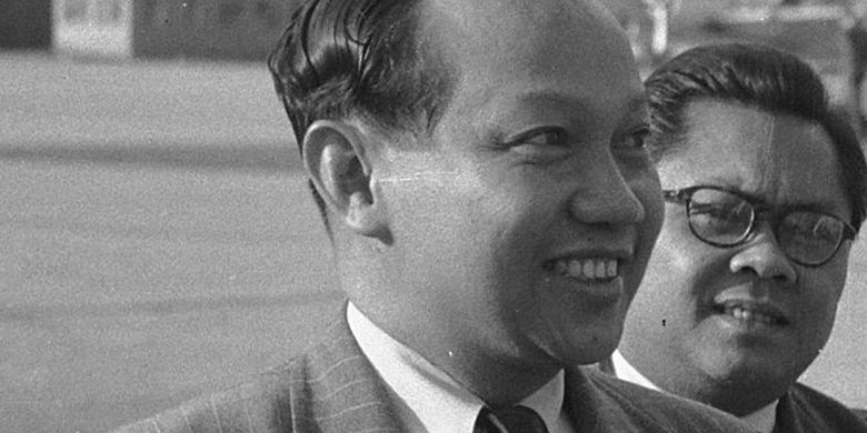 Bagaimana Pandangan Soepomo Tentang Pentingnya Konstitusi?