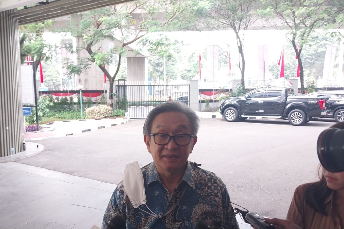 Maqdir Ismail Penuhi Panggilan Pemeriksaan Kejagung Terkait Uang Rp 27 ...